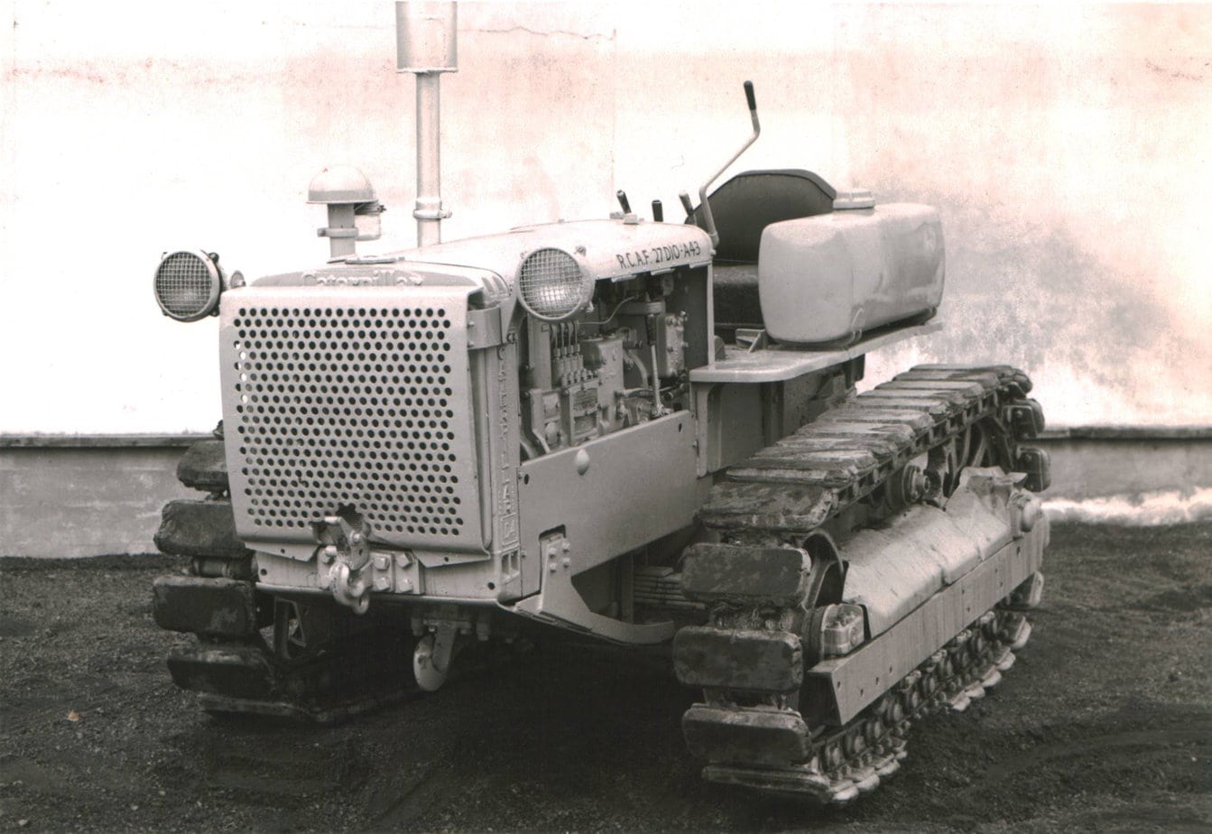 Tractors - RCAF.Info
